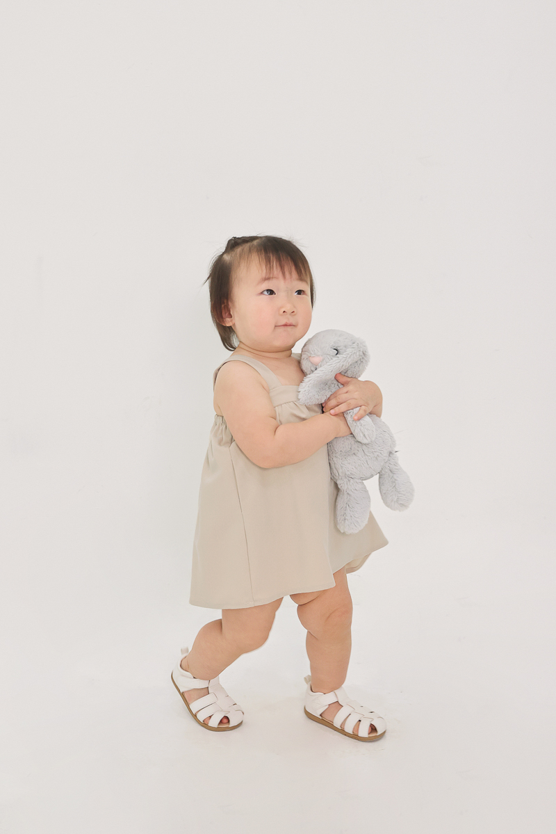 RHEA CROSS-BACK TENT DRESS (TAPIOCA) - MINI GIRL | Lovet