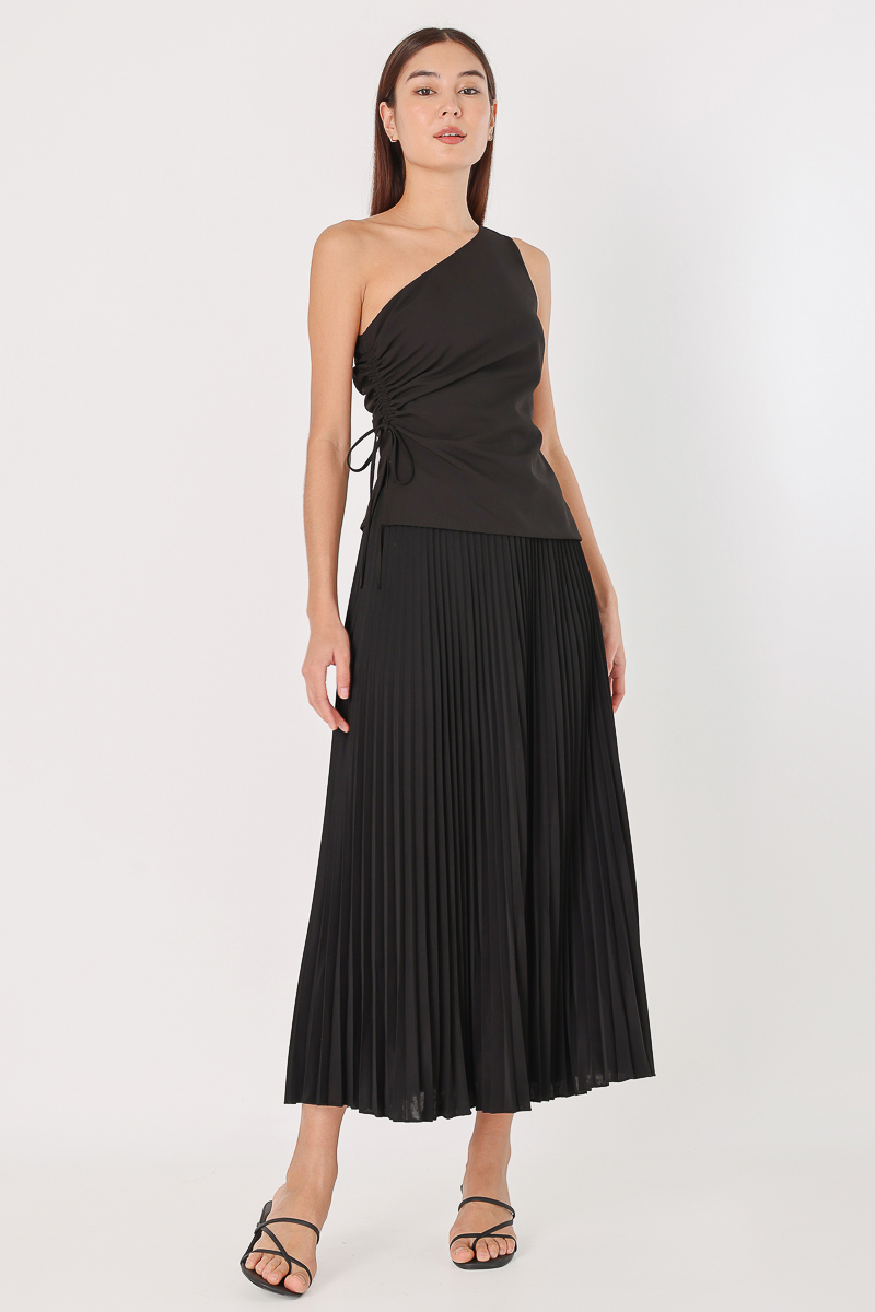 AVALYN ASYMMETRICAL RUCHED TOGA TOP (BLACK) | Lovet