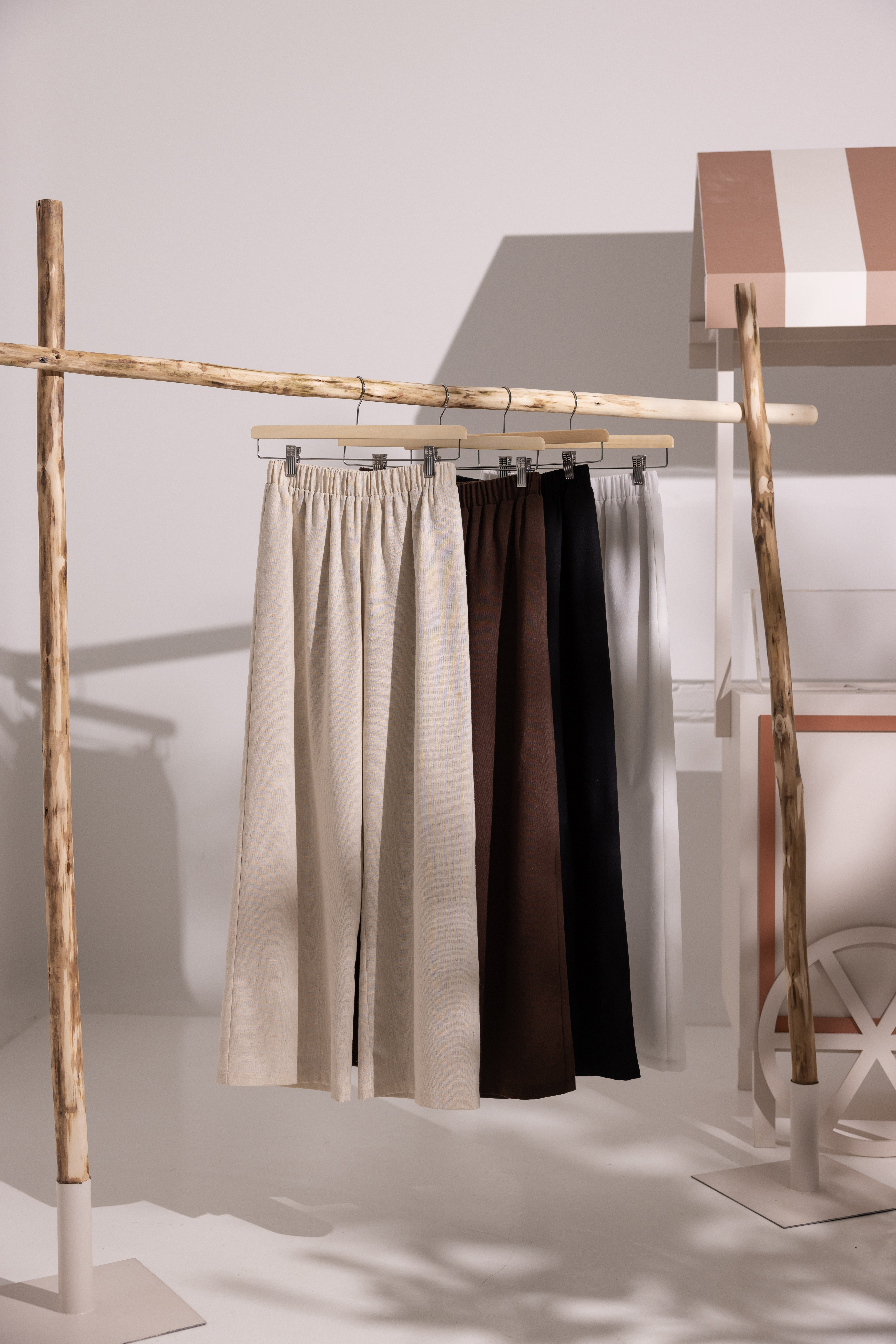CLARA LINEN EASY STRAIGHT LEG PANTS - REGULAR (BLACK) | Lovet