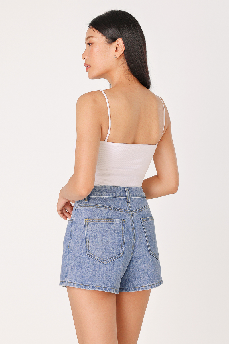 DAY OFF BASIC DENIM SHORTS (DARK WASHED) | Lovet