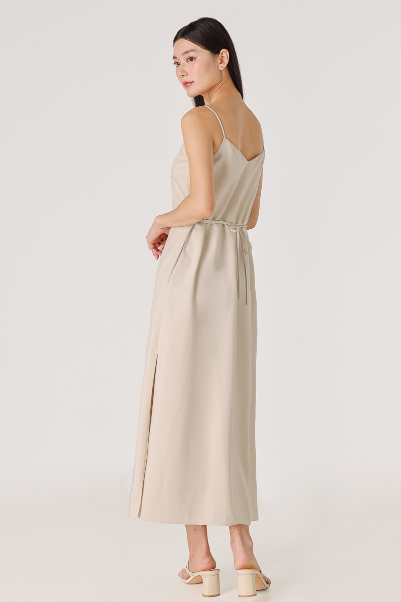 MARLA REVERSIBLE PADDED TIE-BACK MIDAXI TENT DRESS (CLAY) | Lovet